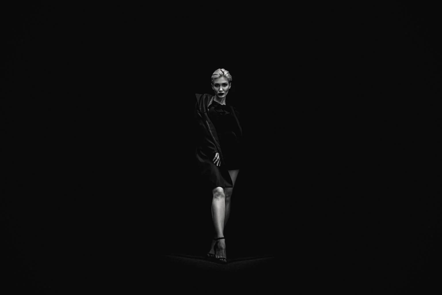 BLACK BACKGROUND FOR PHOTOGRAPHY